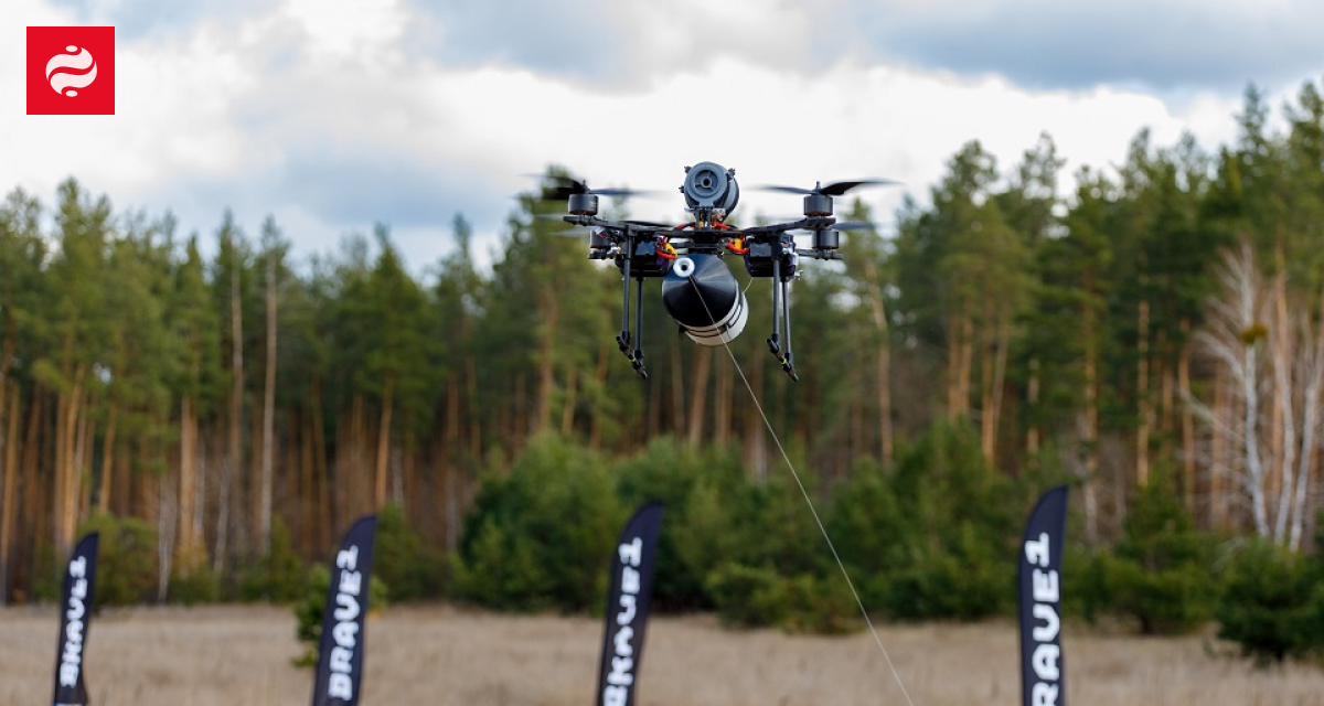 Ukraine tests fiber-optic FPV drones with range over 20 km | Ukrainian ...