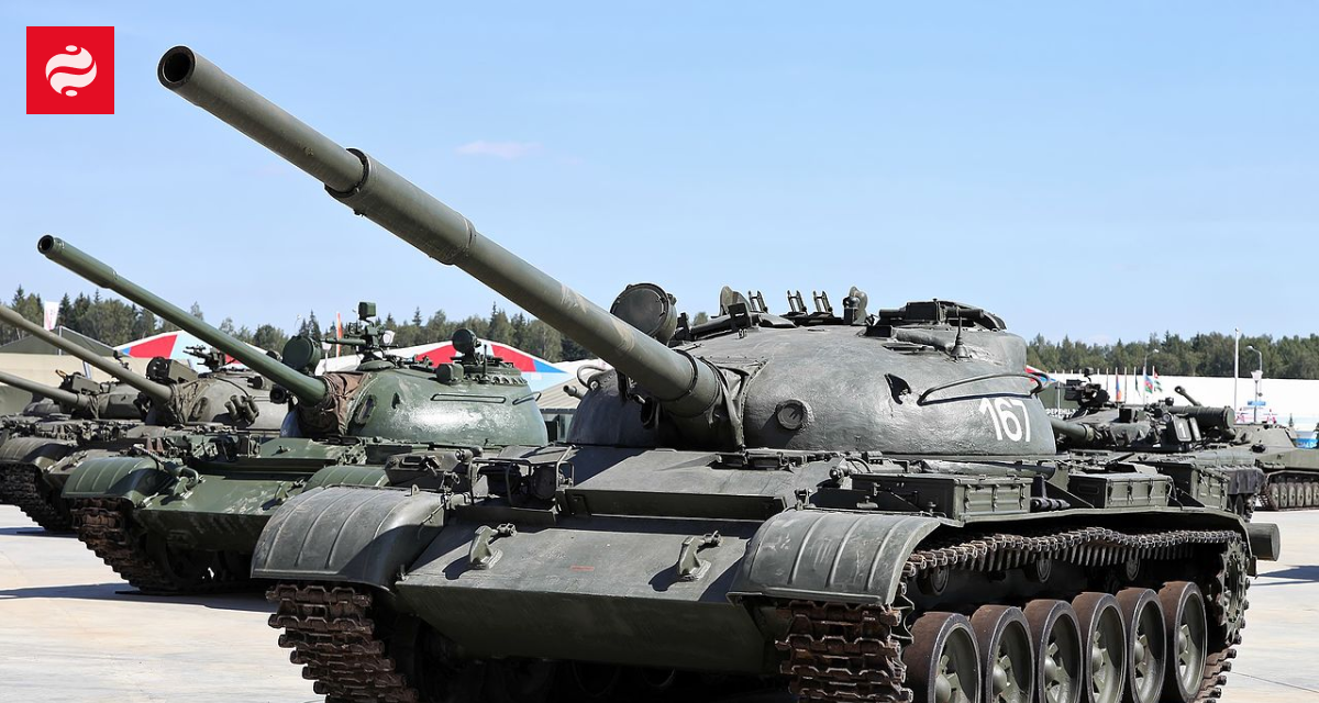 Russia decommissioning Soviet T-62 tanks due to lack of weapons ...