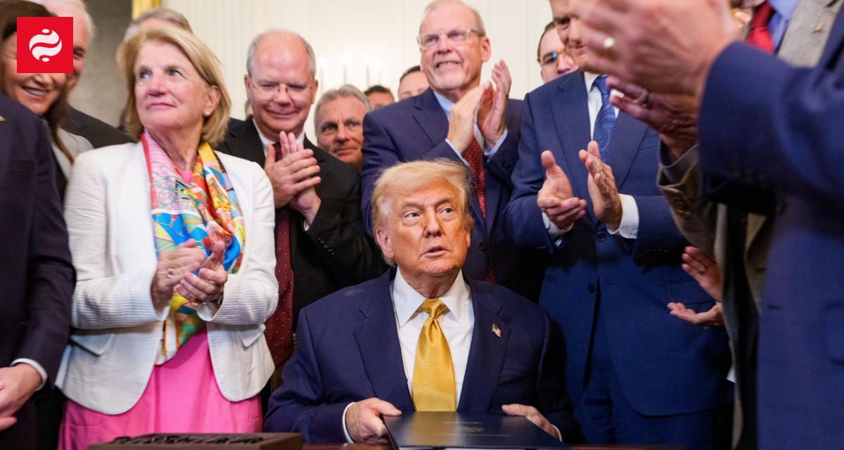 Donald Trump has filed a lawsuit against the Wall Street Journal | Ukrainian News | LIGA.net