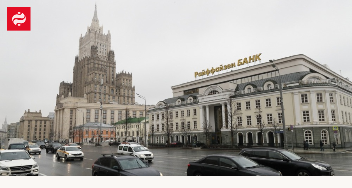 Raiffeisen's deal to sell its Russian subsidiary falls through | Ukrainian News | LIGA.net